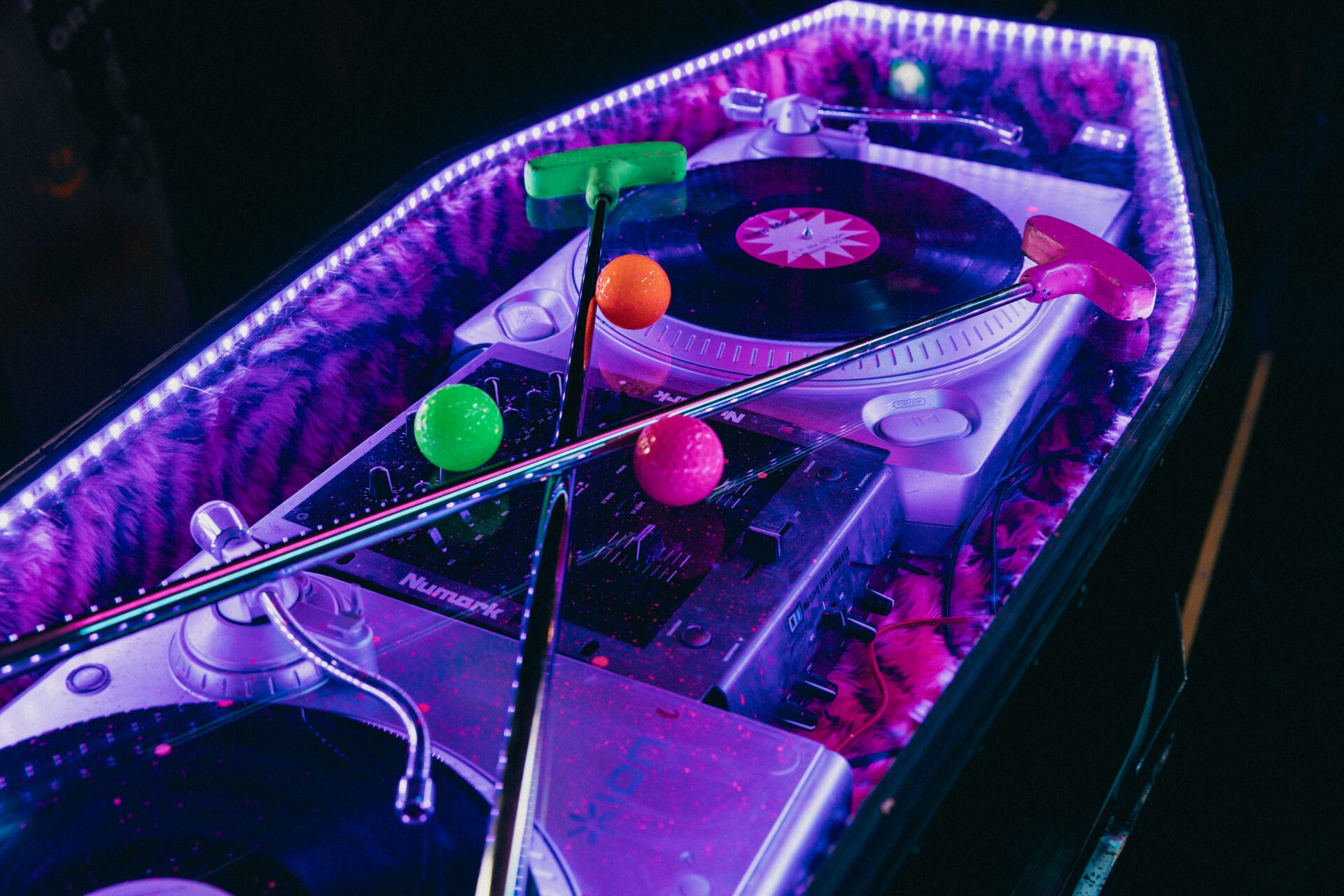 SHOREDITCH CRAZY GOLF | Mini Golf | Dates, birthdays, parties ...