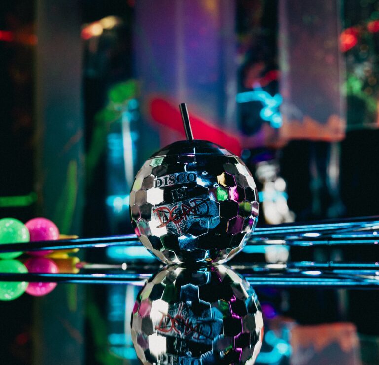 SHOREDITCH CRAZY GOLF | Mini Golf | Dates, birthdays, parties ...