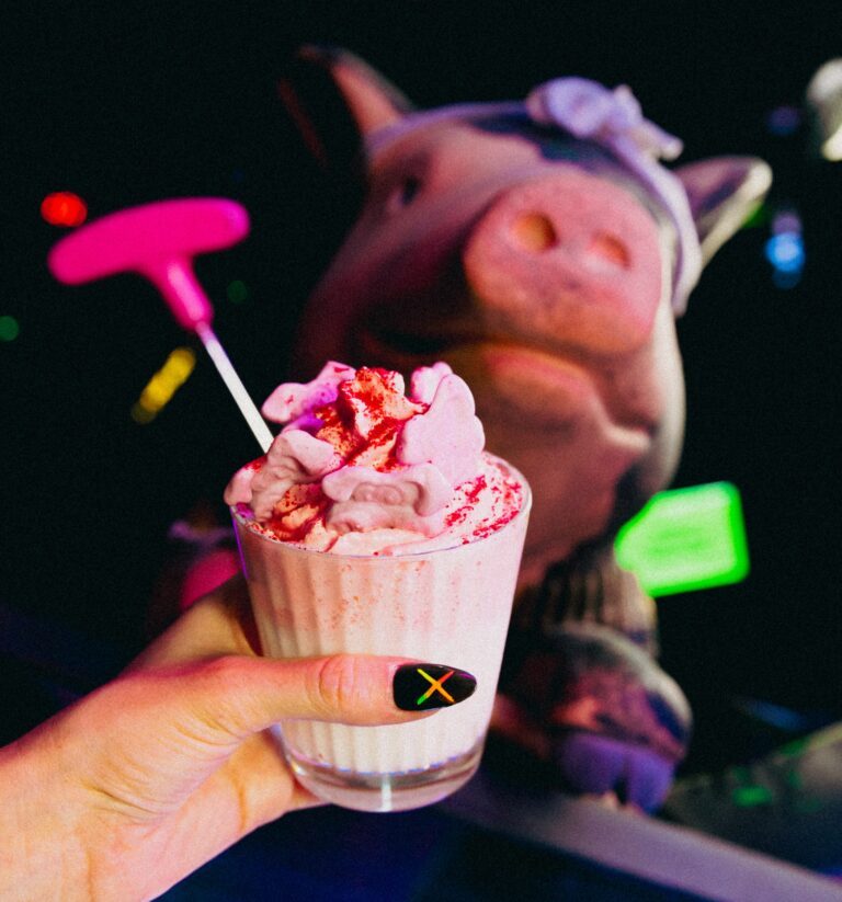 SHOREDITCH CRAZY GOLF | Mini Golf | Dates, birthdays, parties ...