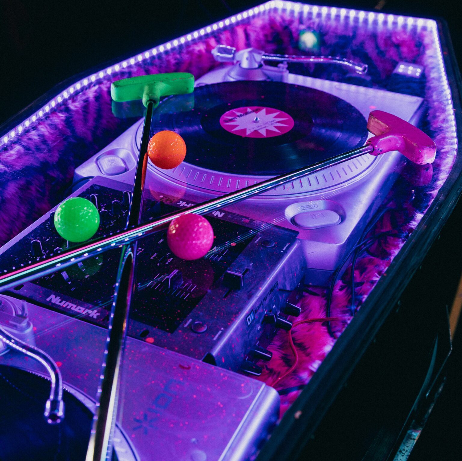 SHOREDITCH CRAZY GOLF | Mini Golf | Dates, birthdays, parties ...