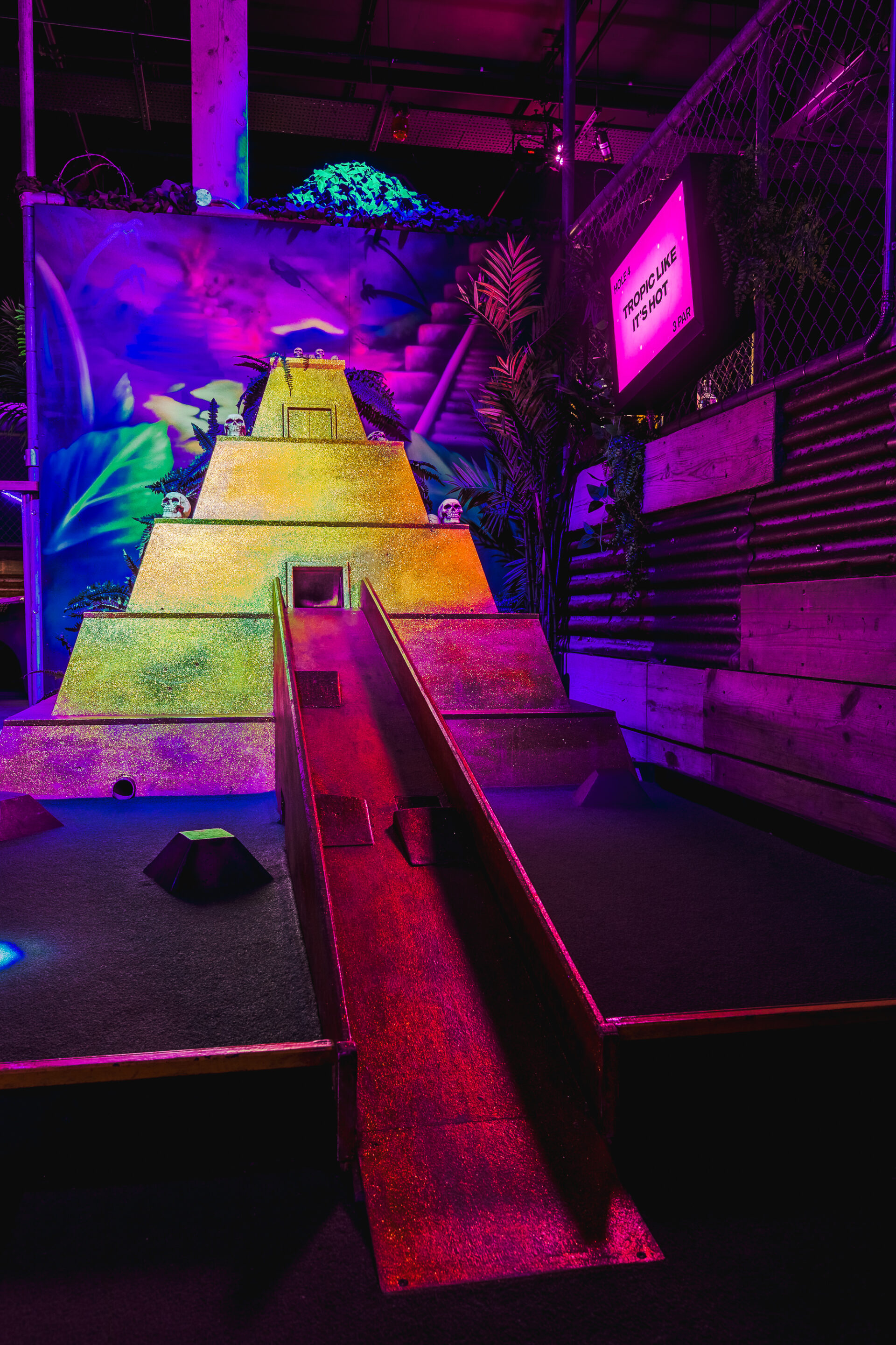 SHOREDITCH CRAZY GOLF | Mini Golf | Dates, birthdays, parties ...